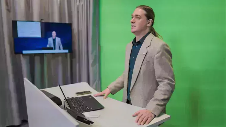 Lehrvideos im Self Recording Studio eigenständig aufnehmen